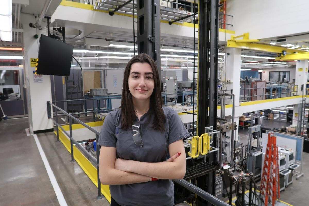 Alicia Louise Garin Vila | Robert A. W. Carleton Strength of Materials ...